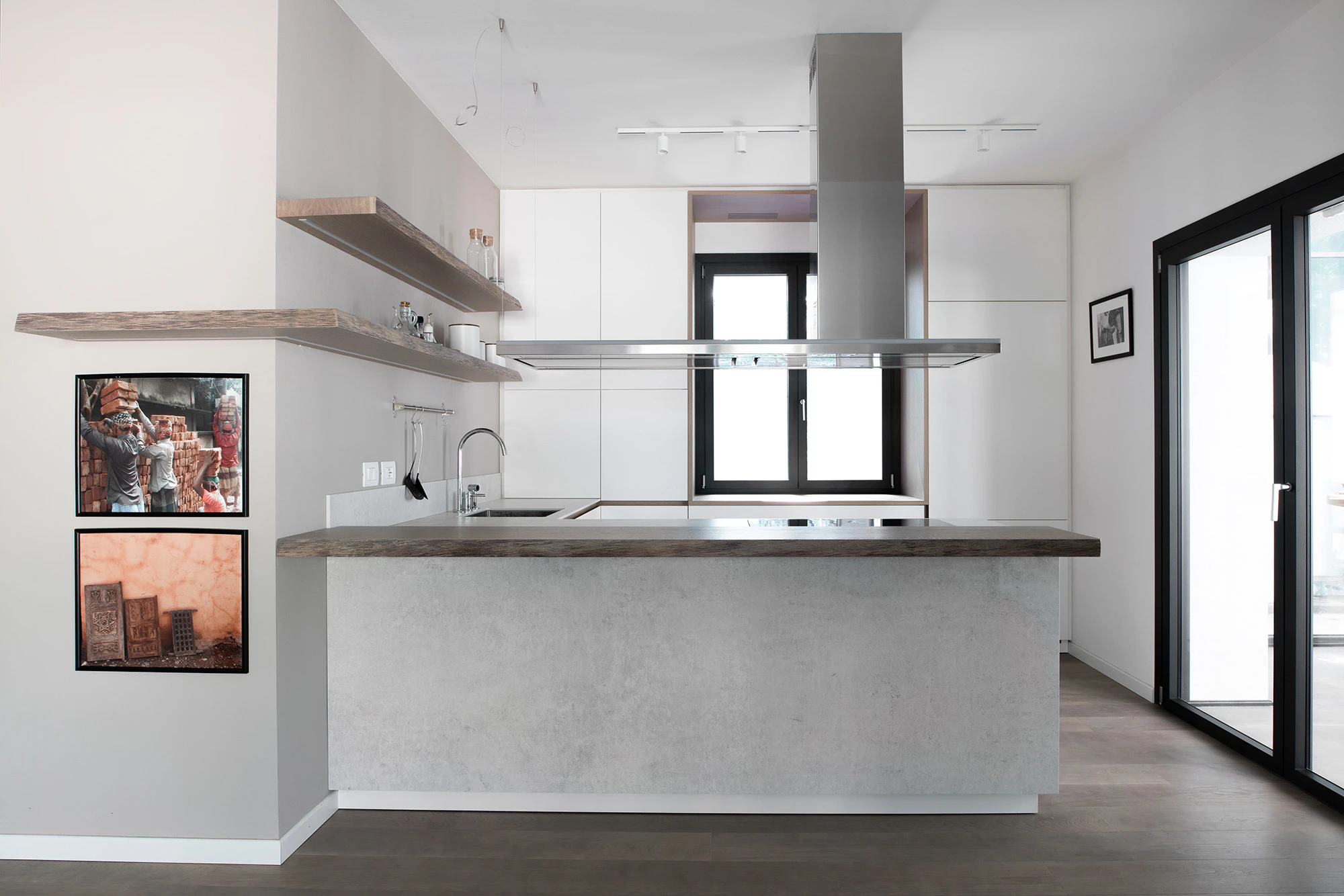 One material, a range of uses: this modern house features Dekton Lunar ...