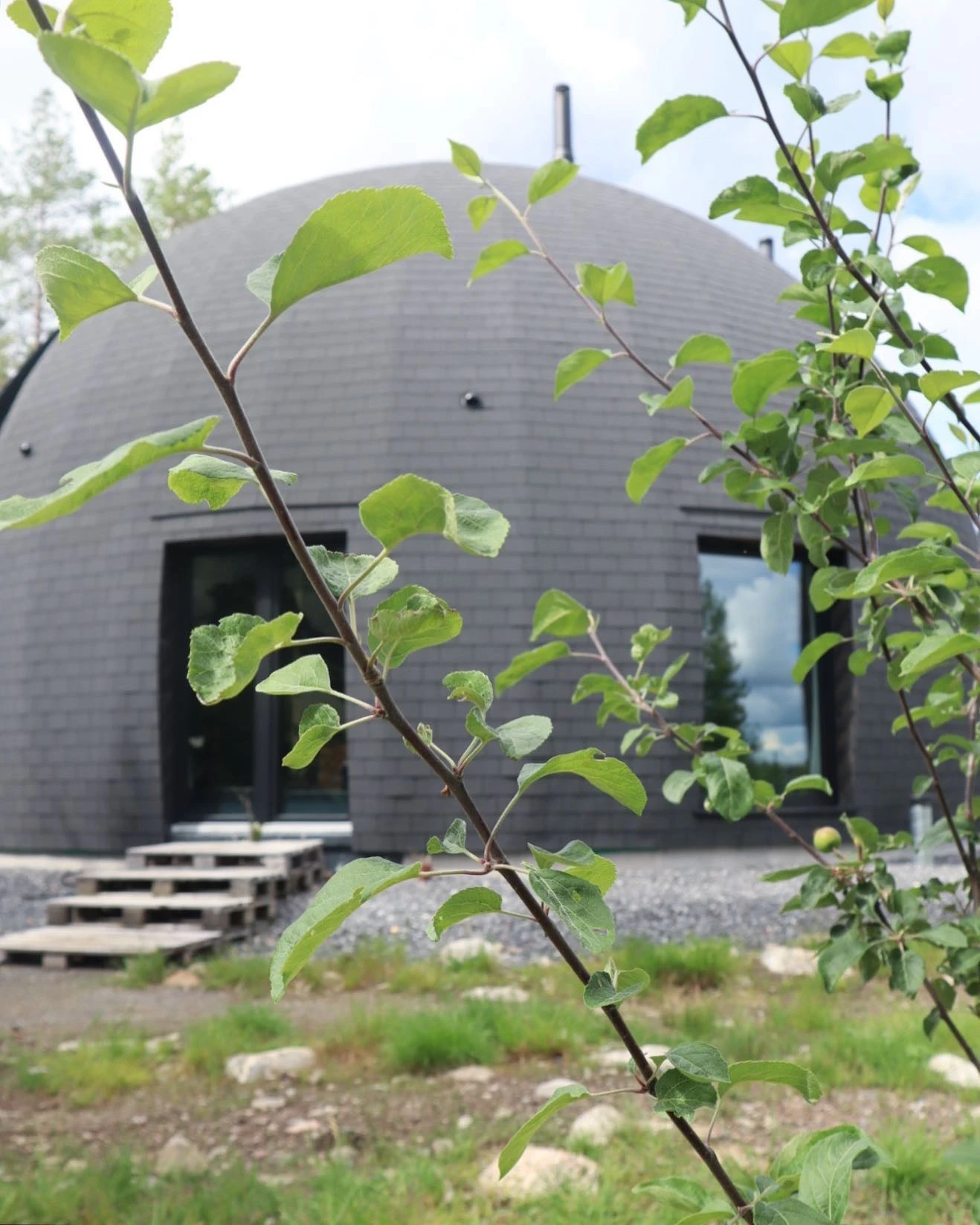 The spheric Dome house: how the kitchen with Dekton Kelya moved into ...