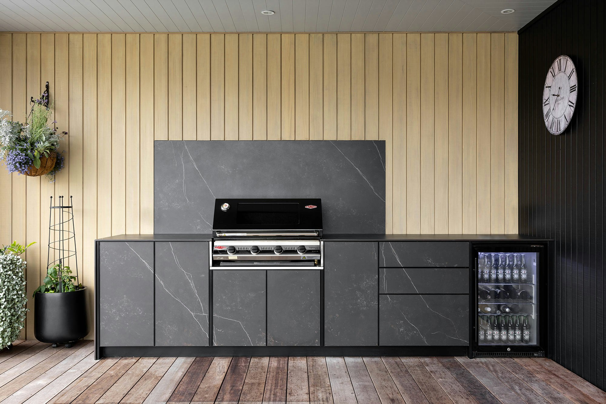 Two Dekton colours to match wood in kitchens and bathrooms - Cosentino USA