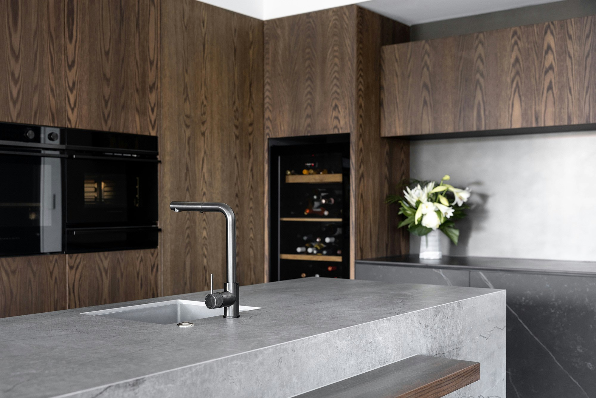 Two Dekton colours to match wood in kitchens and bathrooms - Cosentino USA