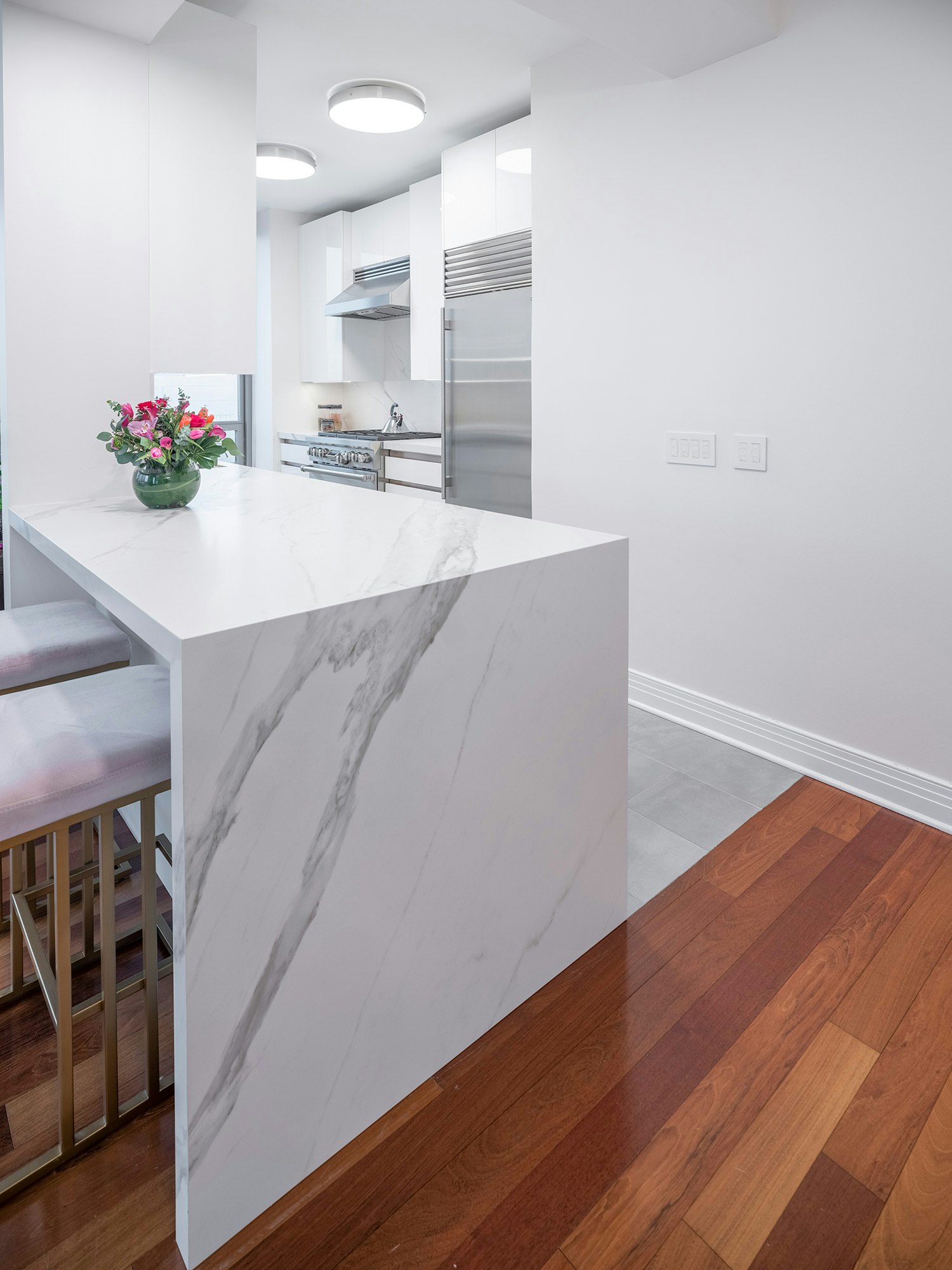 Dekton Opera brings timeless and natural design to this Chicago home ...