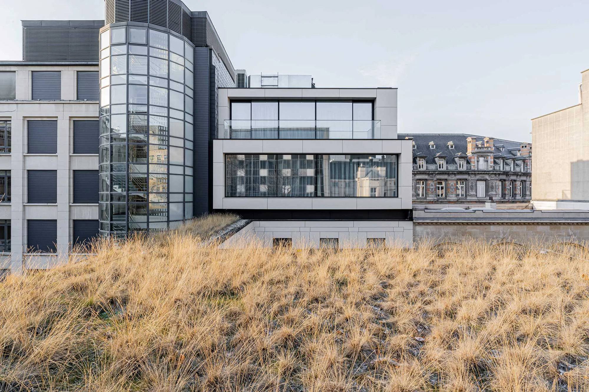 Reflections in Dekton: the renovation of the classicist building The ...