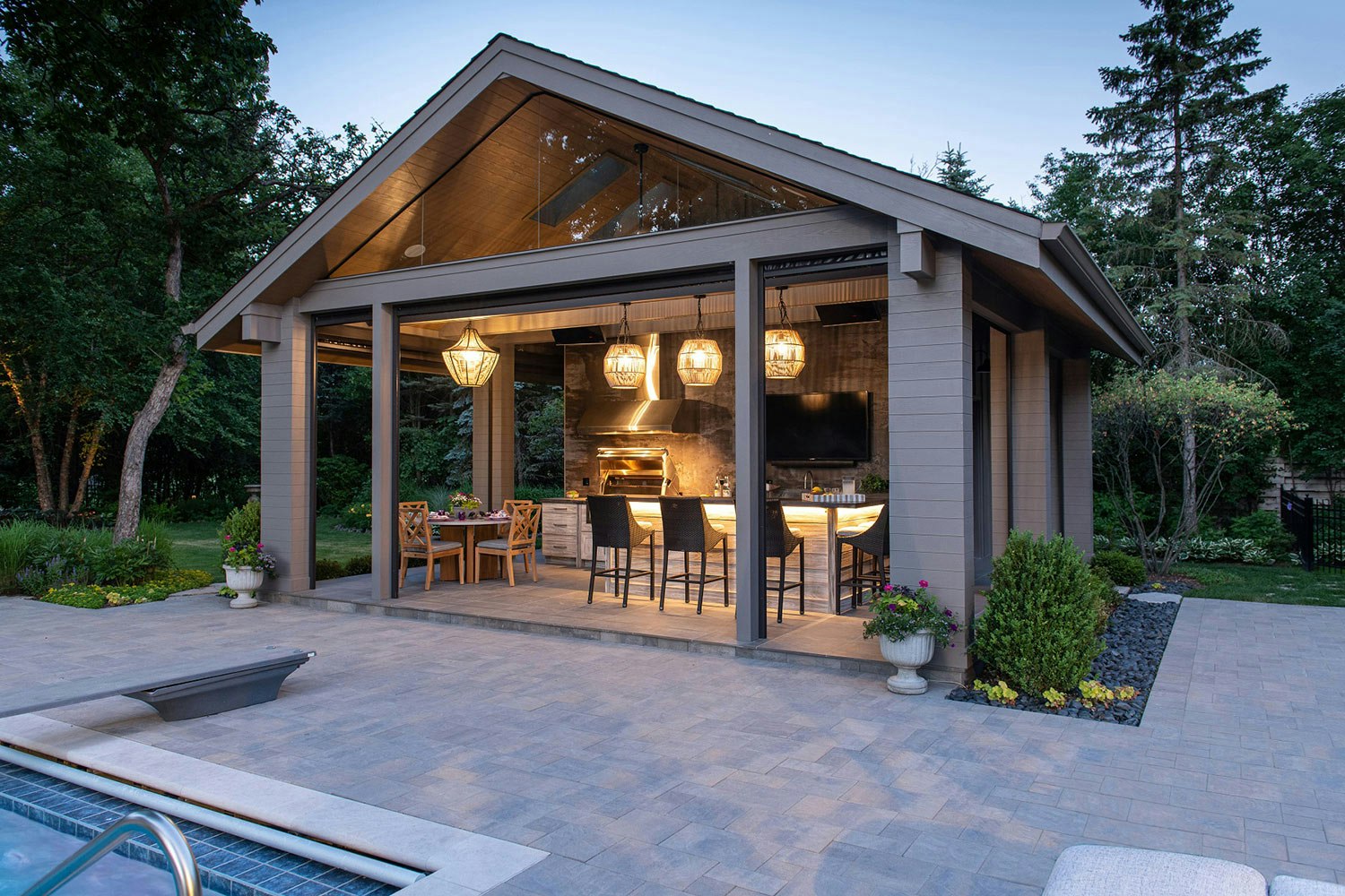 A backyard oasis with a Dekton Trilium ‘wow’ factor - Cosentino USA