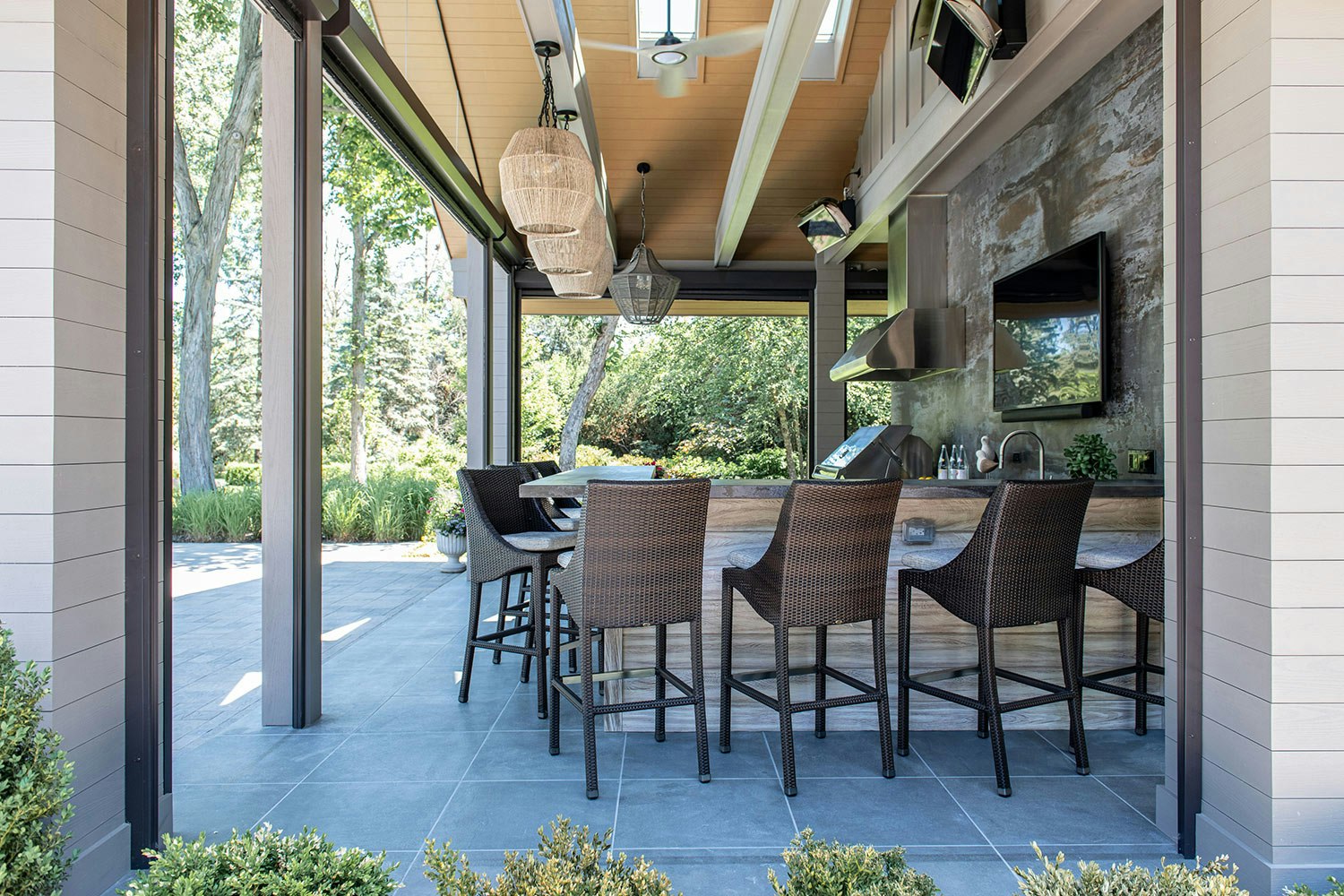 A backyard oasis with a Dekton Trilium ‘wow’ factor - Cosentino USA