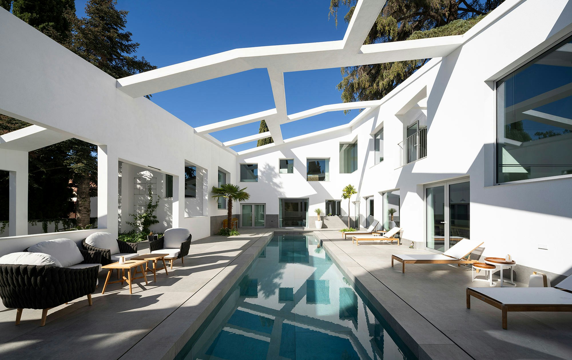 A contemporary gem embodying luxury LA living - Cosentino USA