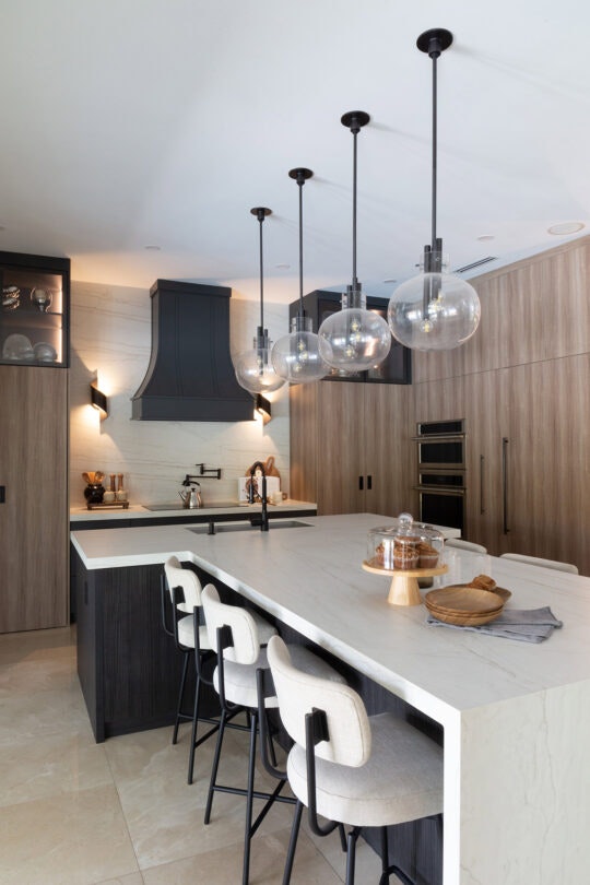 A sophisticated kitchen that commands attention - Cosentino USA