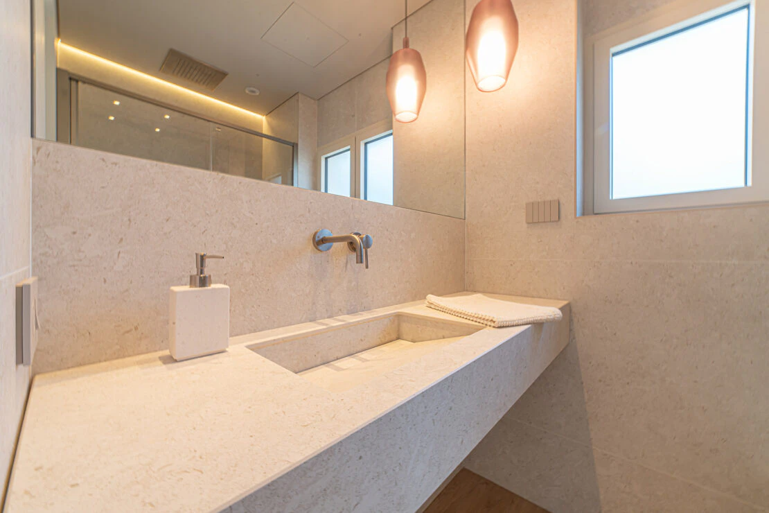 A home that embraces minimalism in a well-understood way with Dekton ...