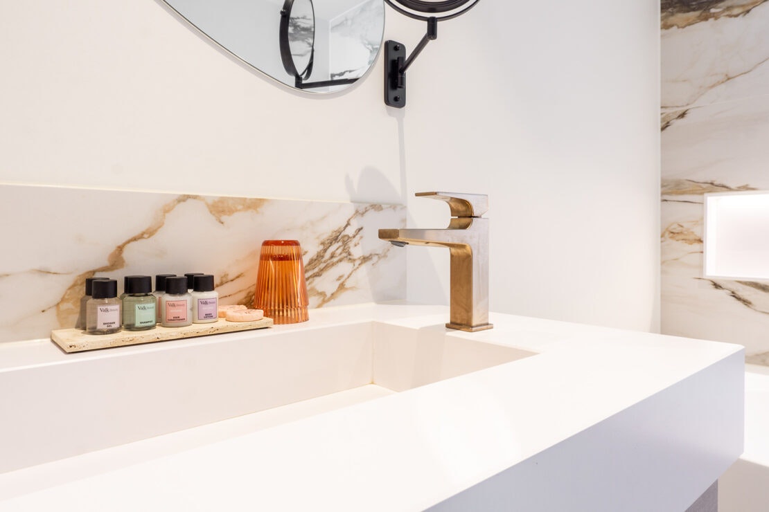 Inspiration boost: Surprising color combinations in Hotel Valk Best ...