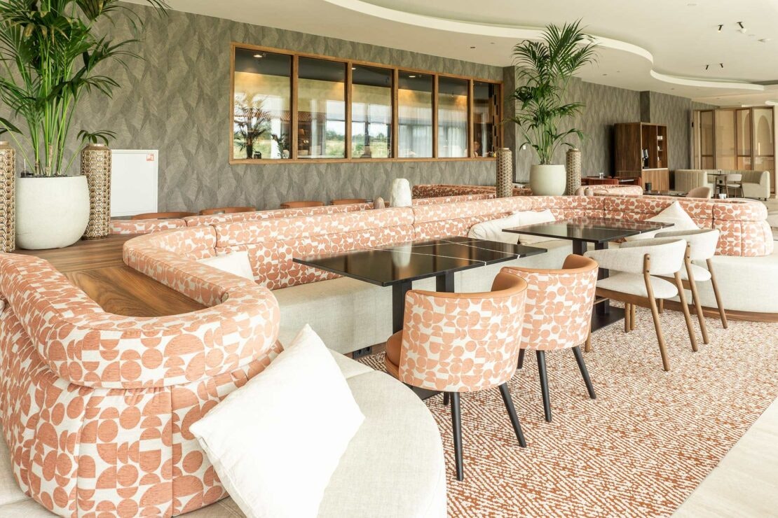 Inspiration boost: Surprising color combinations in Hotel Valk Best ...