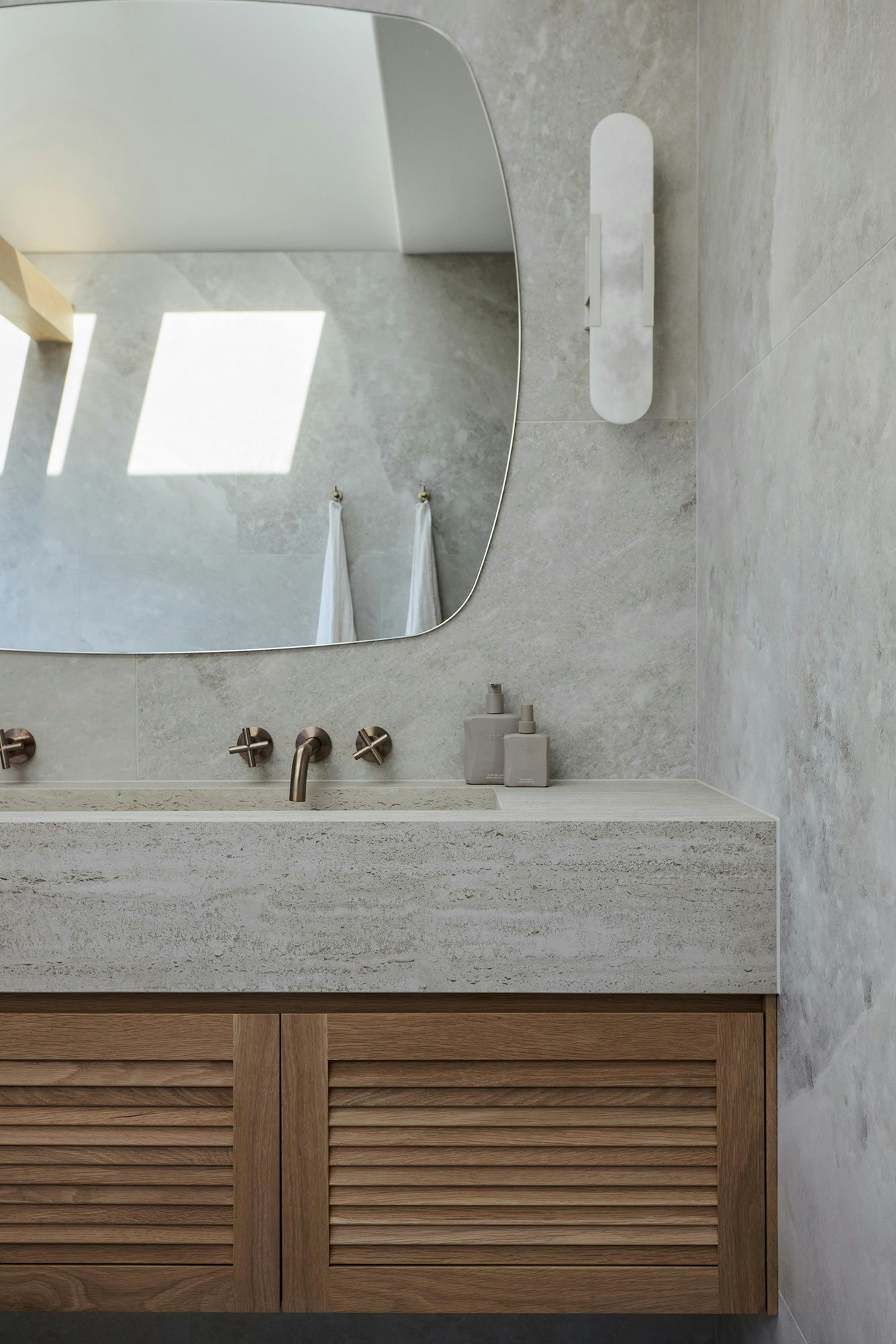 Best Shower Bases for Your Bathroom - Cosentino USA