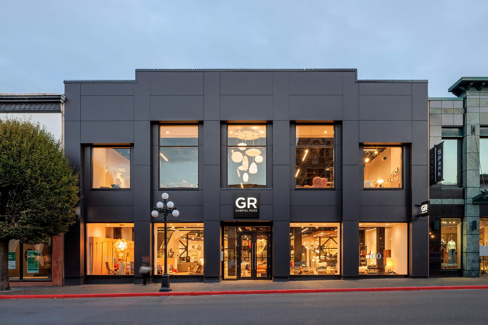 Gabriel Ross modernizes its facade with the monolithic Dekton Domoos ...
