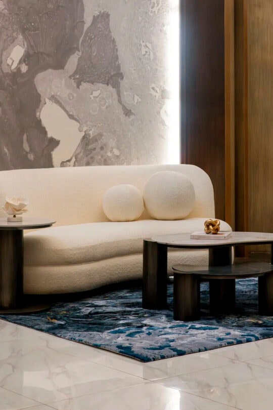 Curved designs remain in vogue with Eclipse tables - Cosentino USA