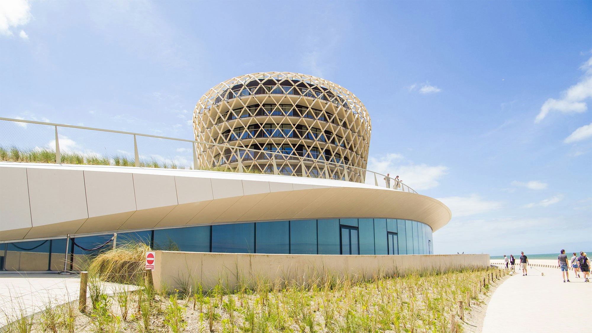 Ellipse: the bathroom by MUT Design inspired by the organic curves of ...