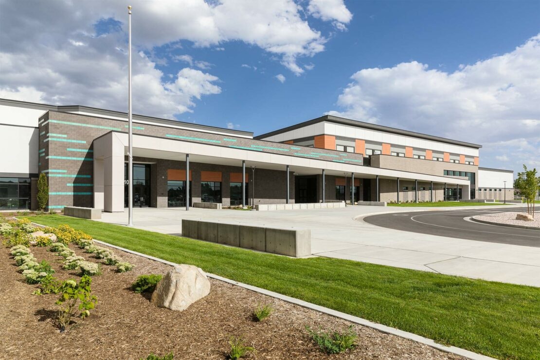 Transforming Mountain View Jr. High with Dekton - Cosentino USA