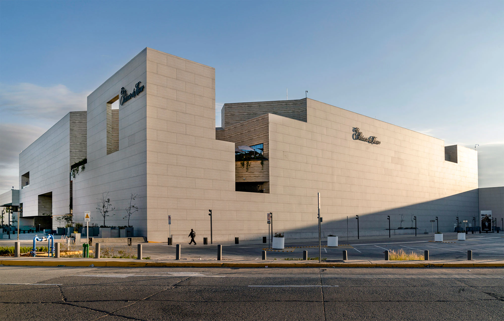 Cosentino We - Architects - Cosentino USA