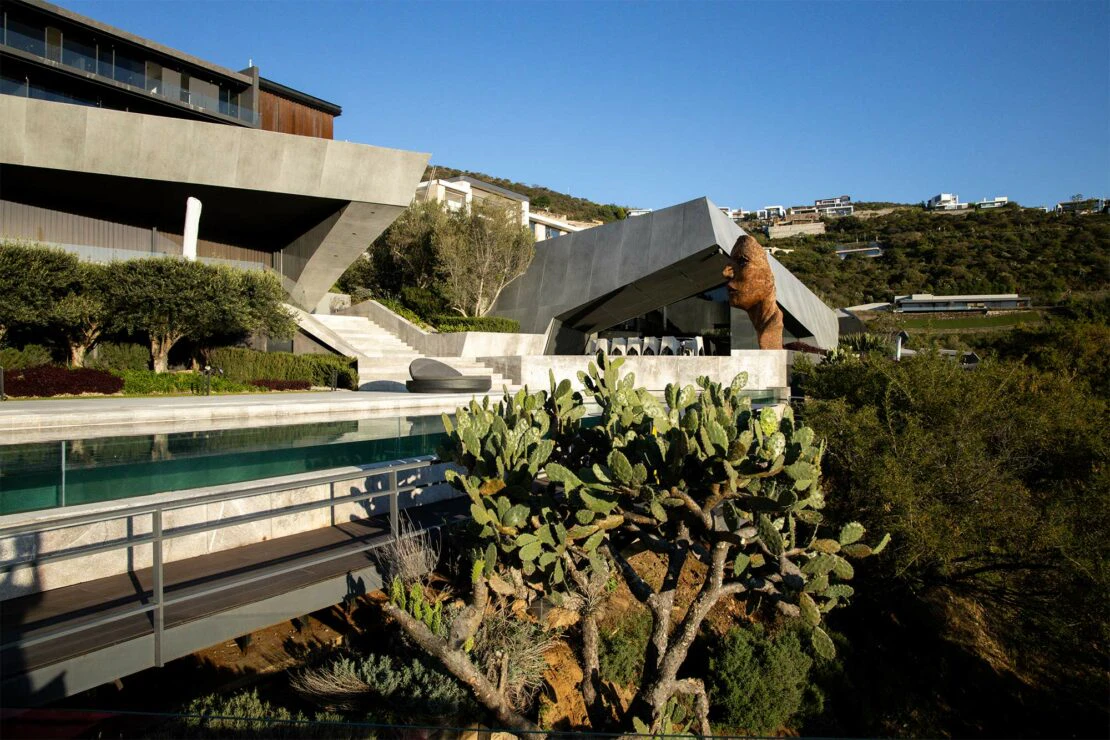 This house in Michoacán blends seamlessly with the landscape thanks to ...