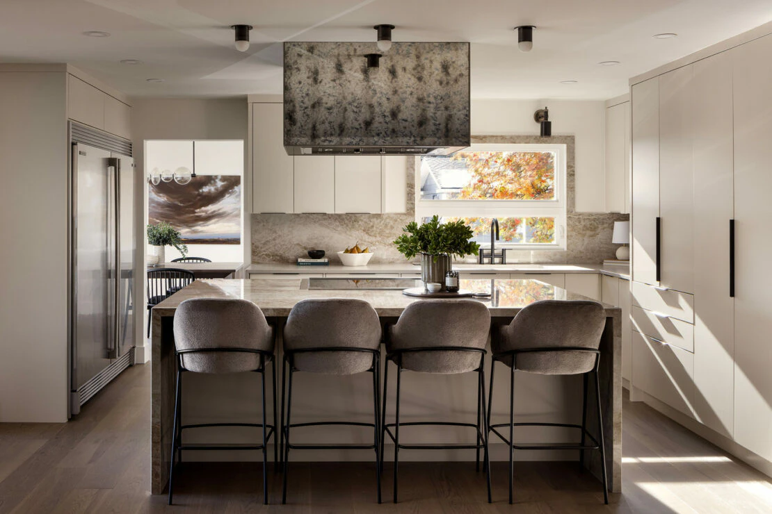 Stephanie Martin Design transforms a bungalow into a sophisticated ...