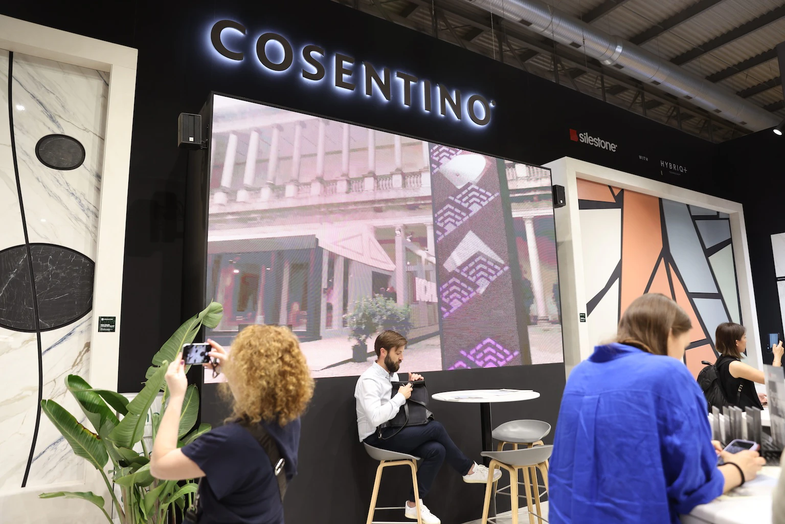 Cosentino arrives in Milan with an agenda full of activities and ...