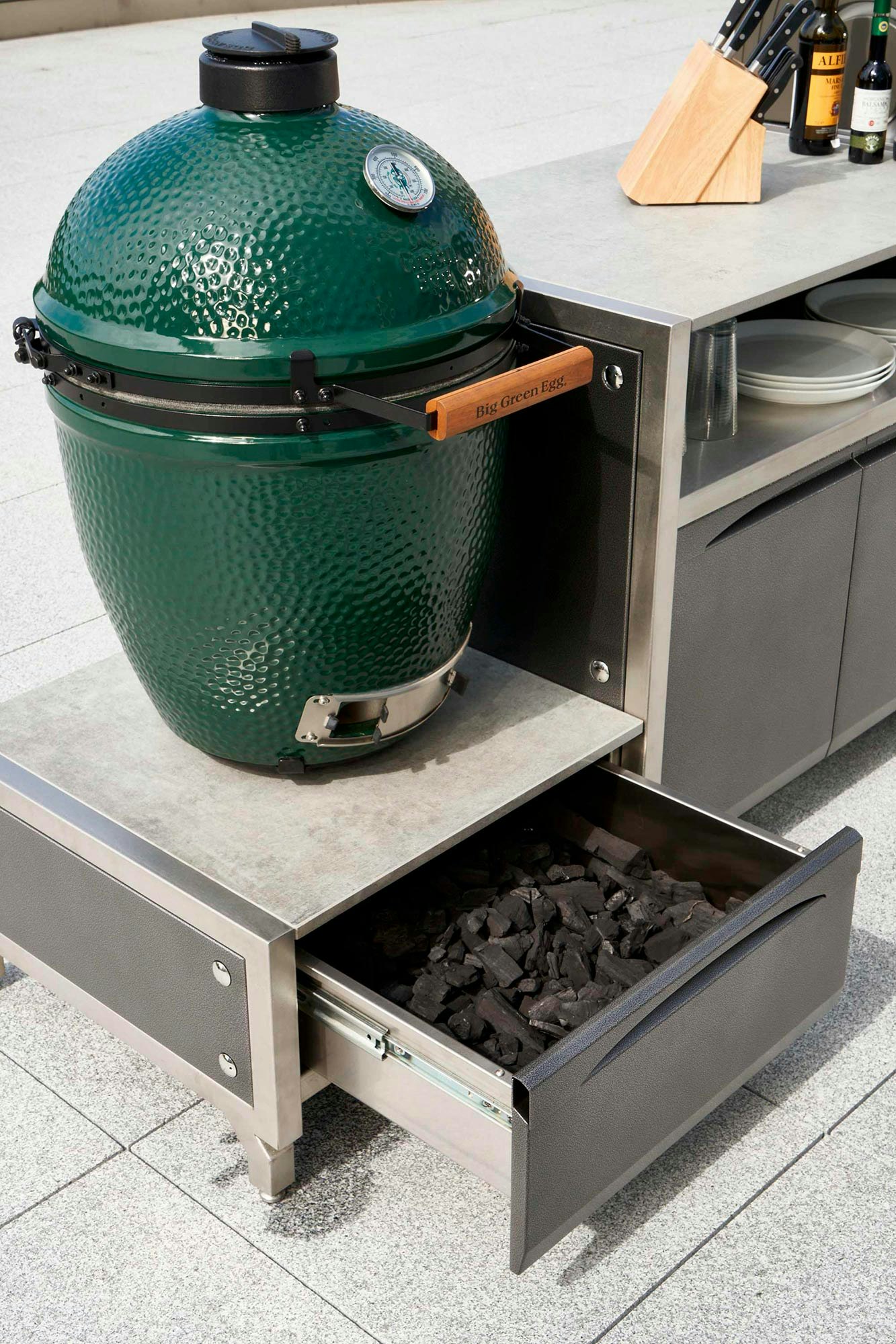 Oliveti selects Dekton for its Outdoor Kitchens - Cosentino