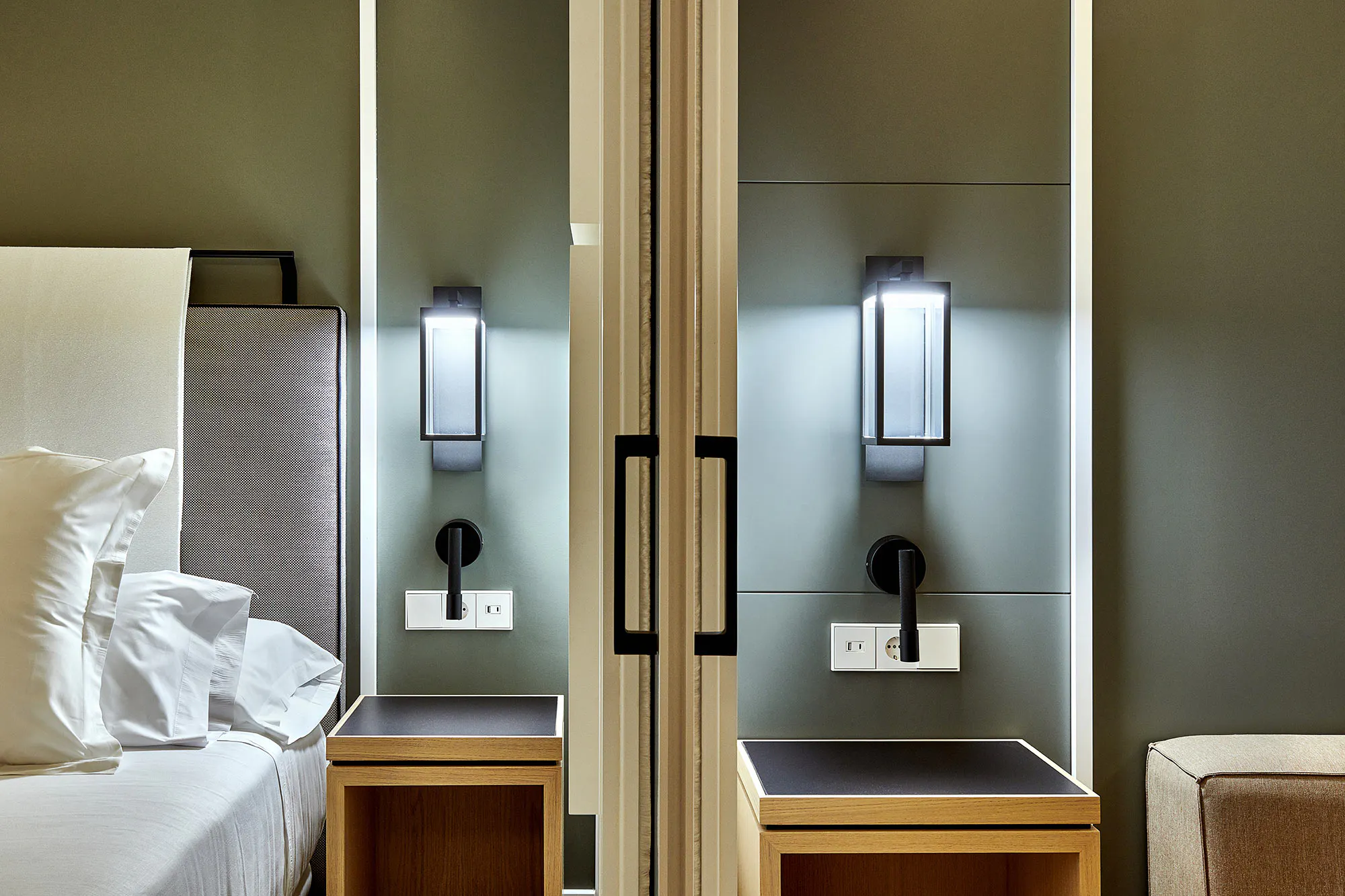 Interior designer Manuel Espejo chooses Dekton Domoos for the luxurious ...