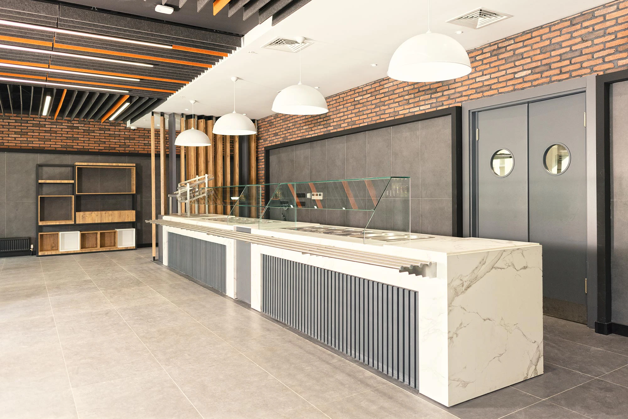 Luxurious spaces and strong aesthetics in a Turkish office building ...