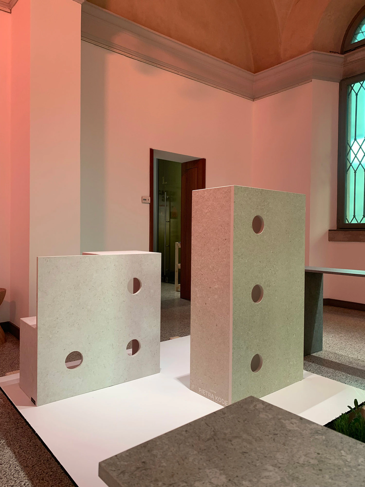 Award-winning Studio Juju presented its new pieces using Cosentino’s ...
