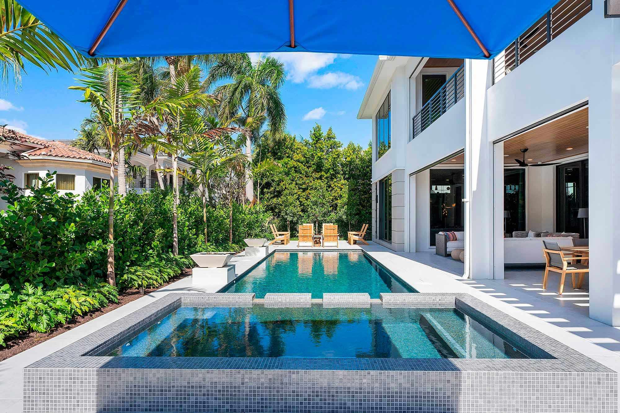 Step into a luxurious Boca Raton home where Dekton is all around ...