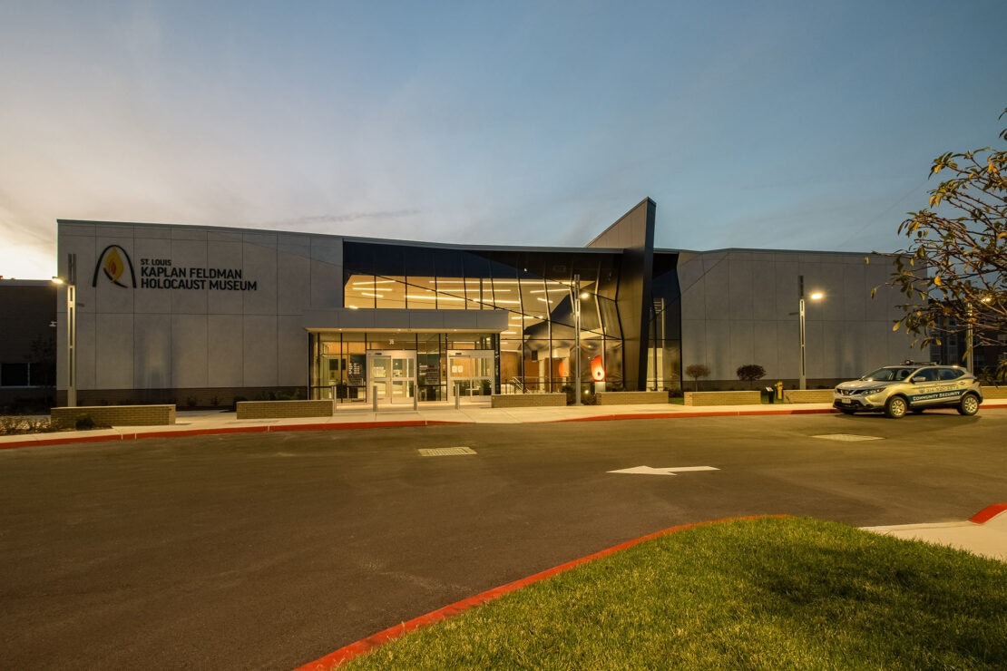 A facade for the ages with Dekton at the St. Louis Kaplan Fedlman ...