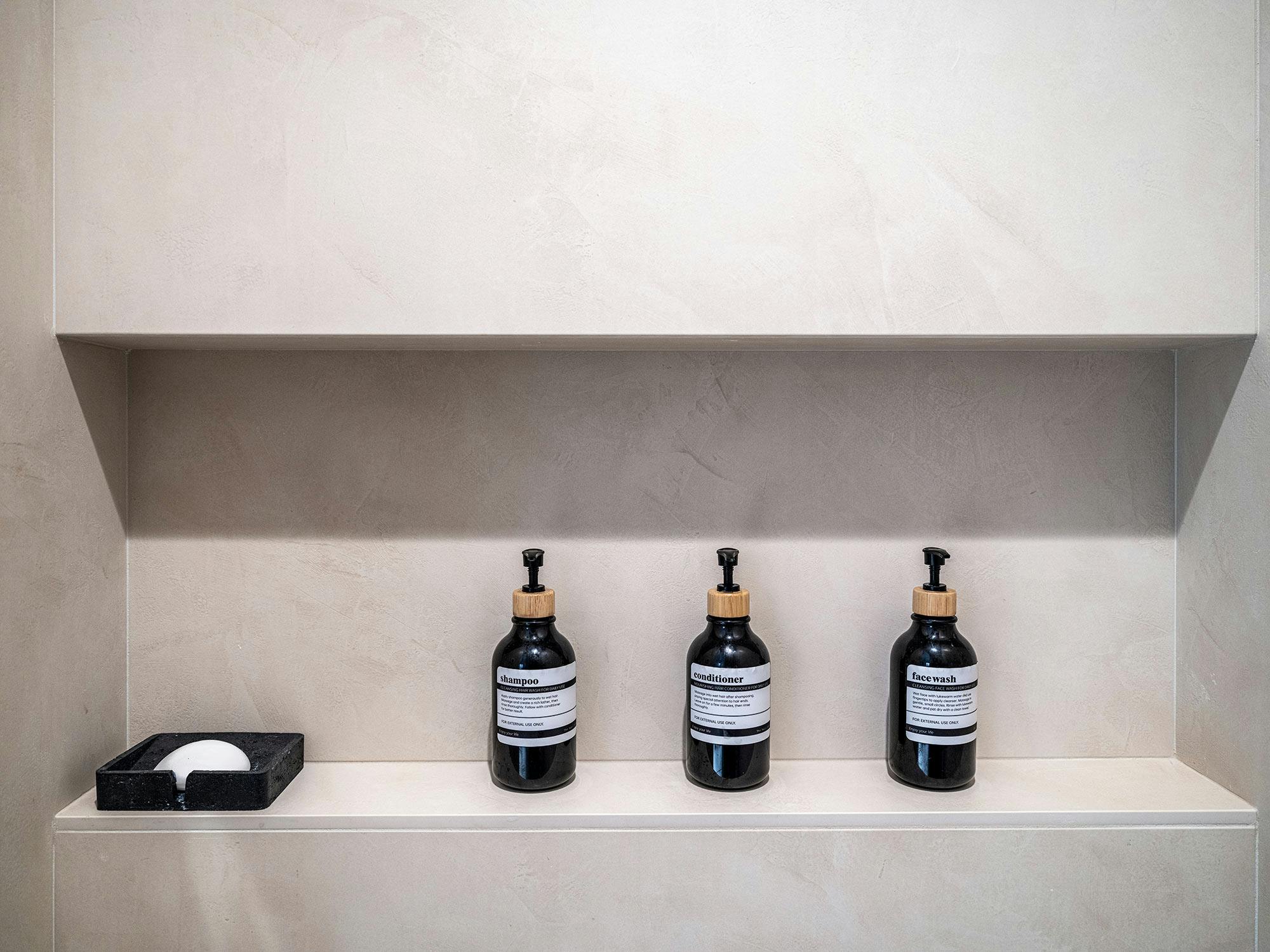A steam shower by MAREDI Design becomes an in-home oasis with Dekton ...