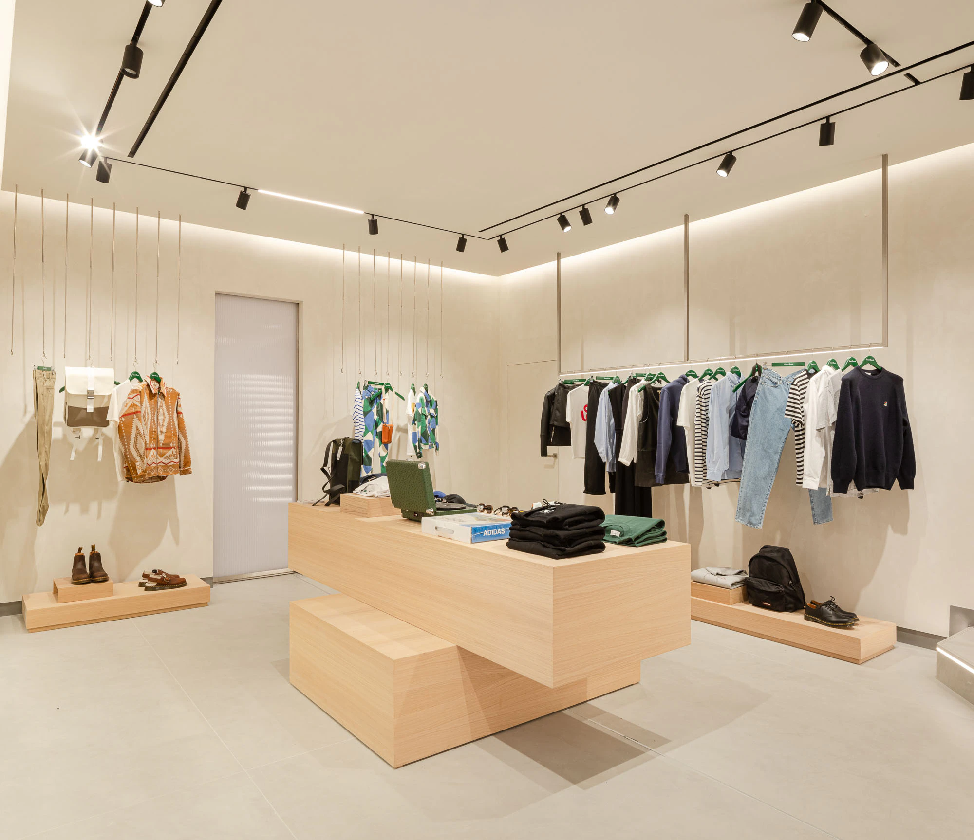 The new Scalpers shop on Madrid’s Gran Vía brings fashion to the city ...