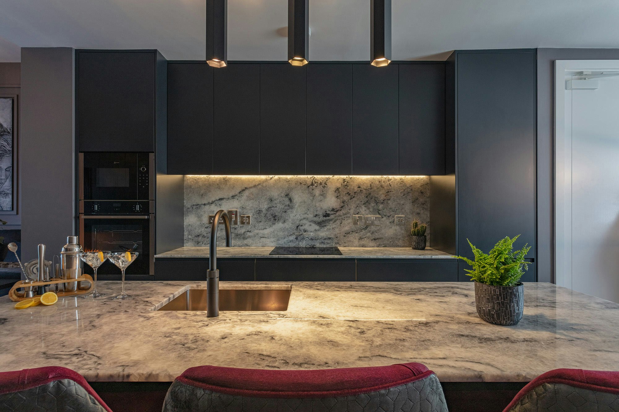 The sophisticated and exclusive Scalea Equinox stone is a real eye ...