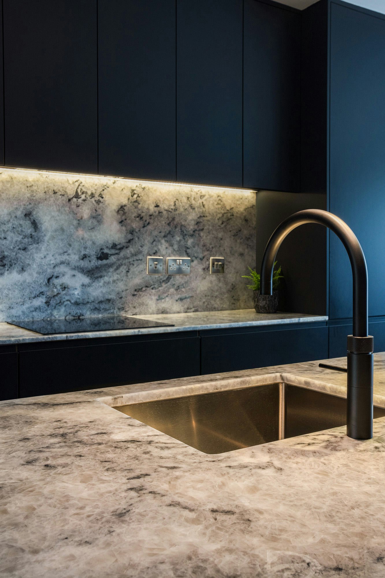 The sophisticated and exclusive Scalea Equinox stone is a real eye ...