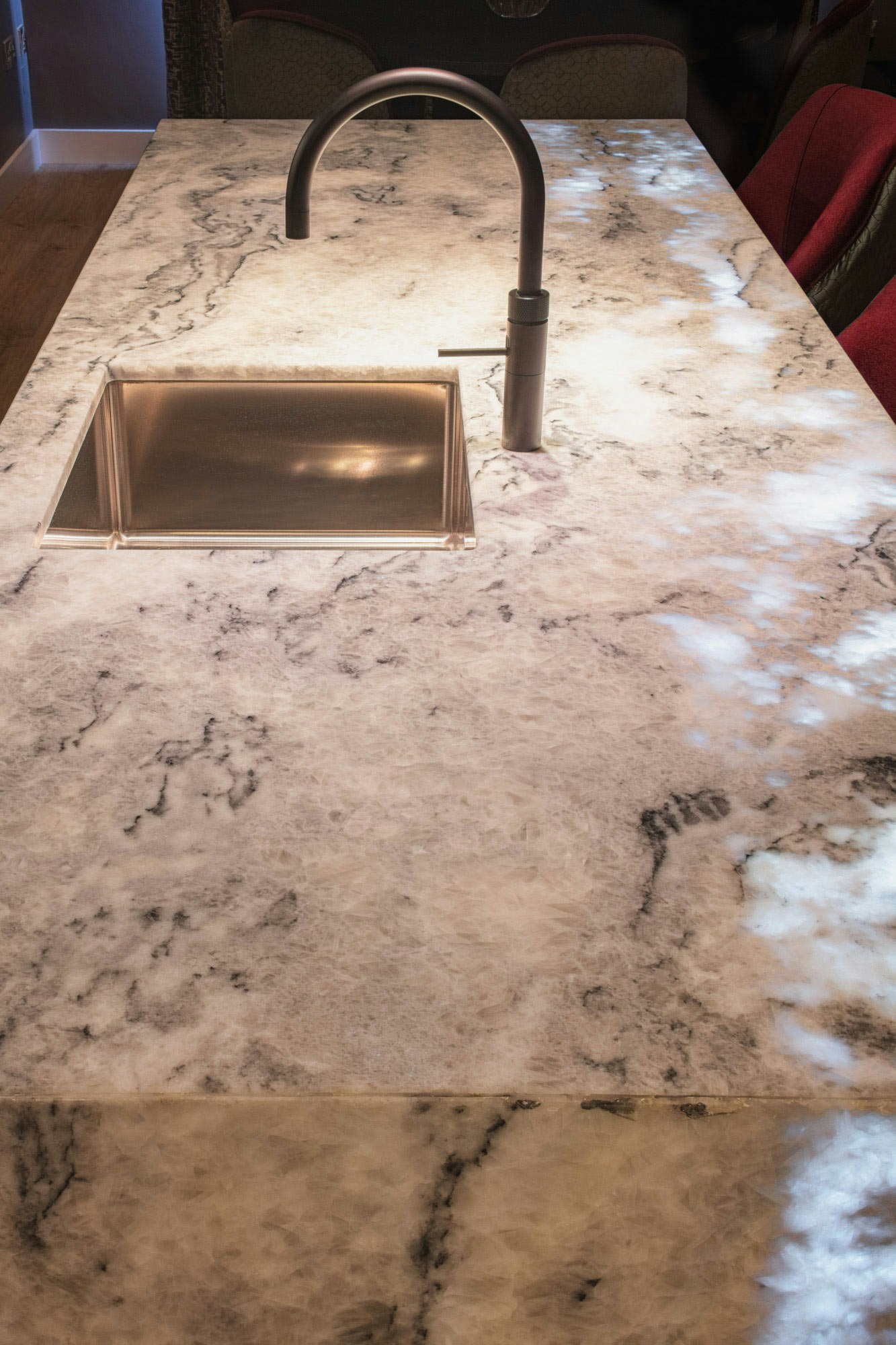 The sophisticated and exclusive Scalea Equinox stone is a real eye ...