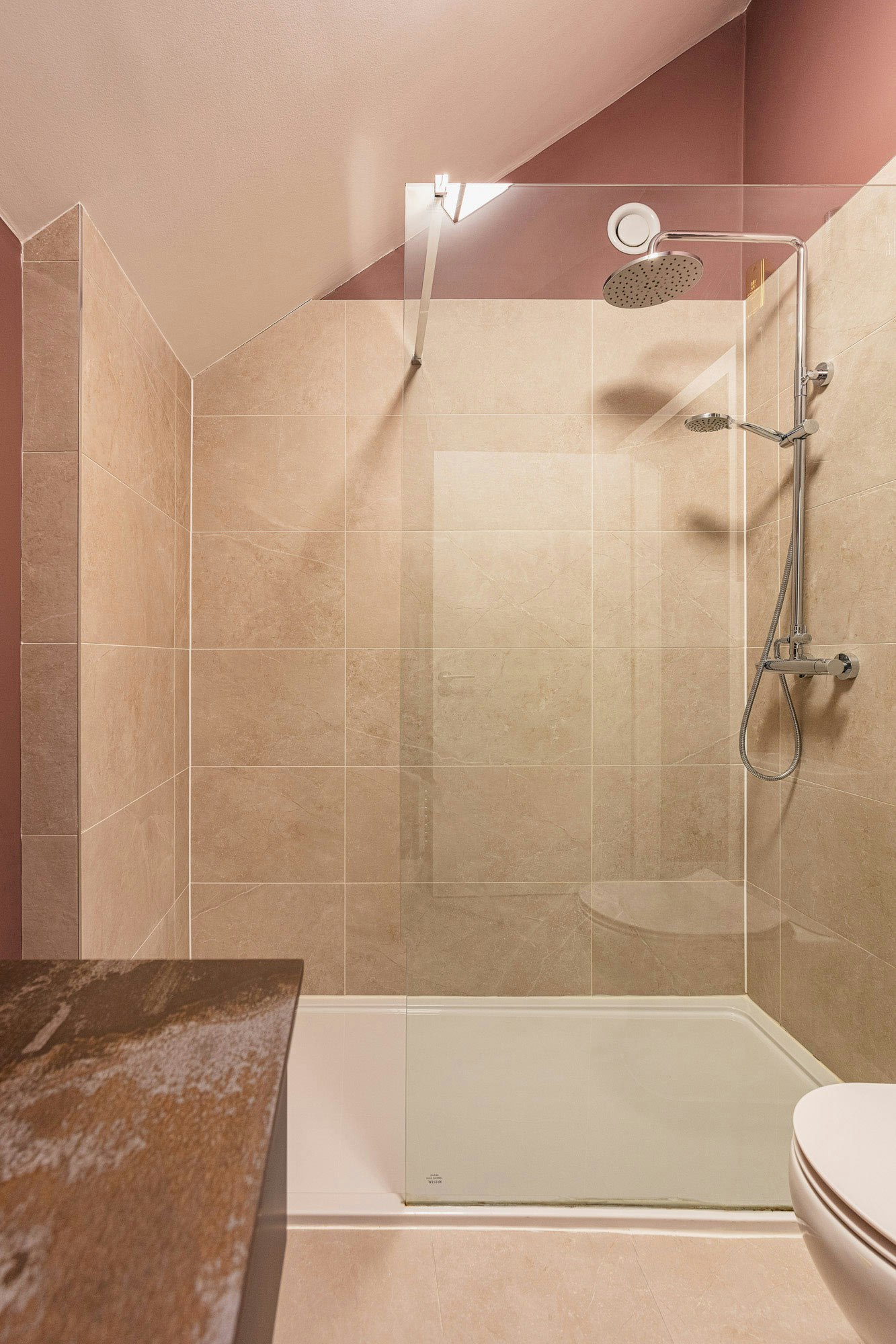 The sophisticated and exclusive Scalea Equinox stone is a real eye ...