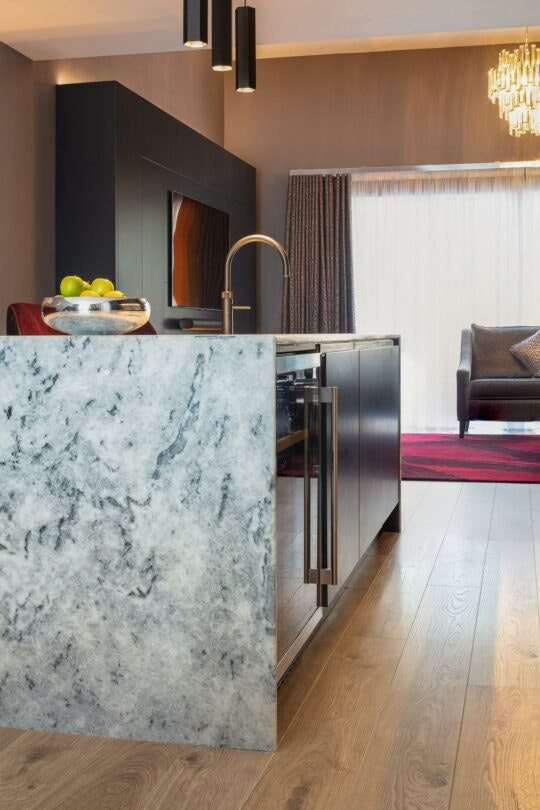 The sophisticated and exclusive Scalea Equinox stone is a real eye ...