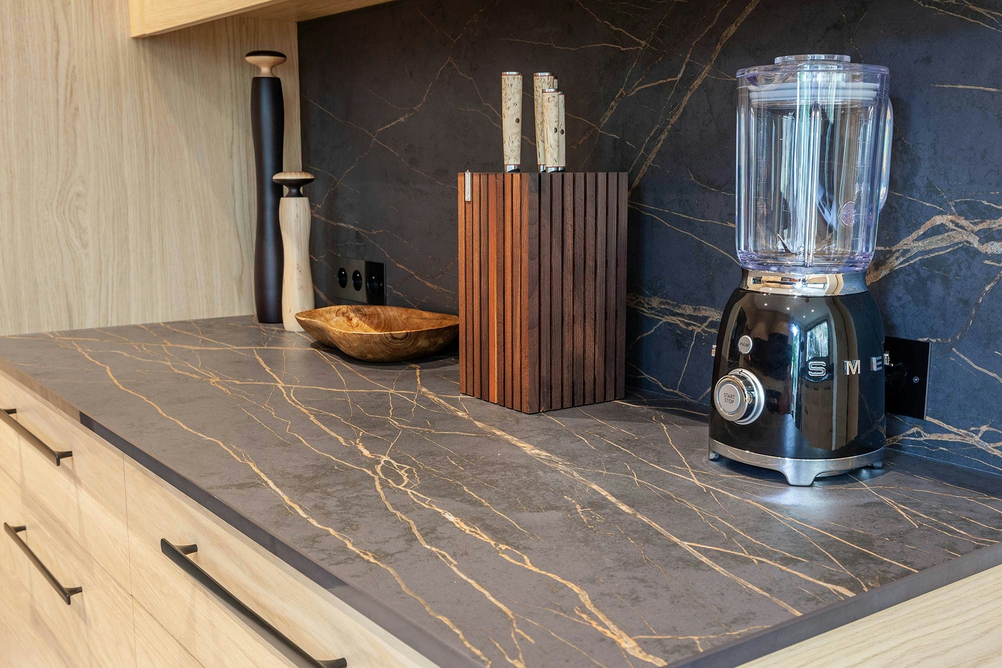 Dekton Laurent and Sensa Orinoco: materials that reflect the orgnanic ...