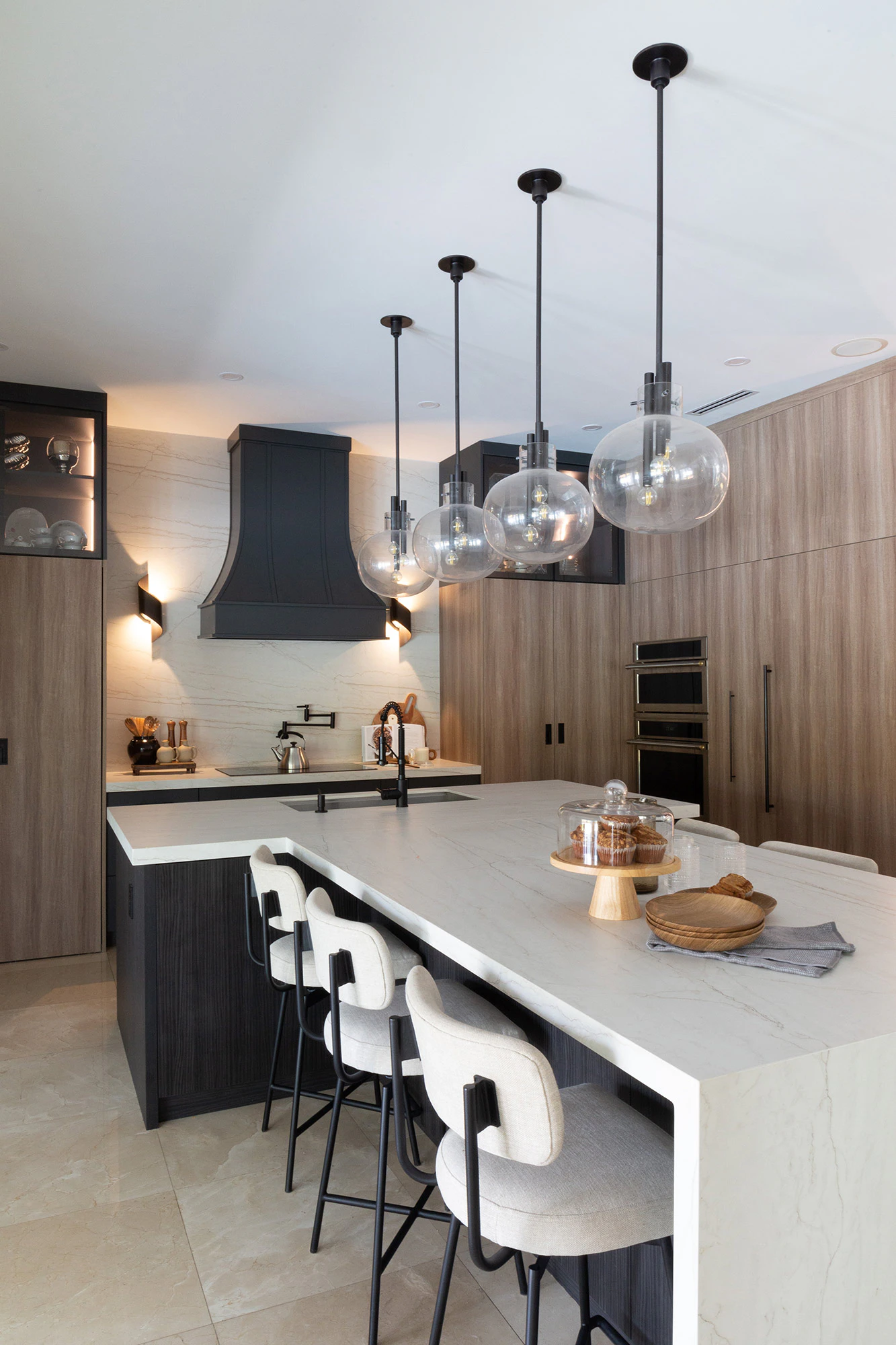 A sophisticated kitchen that commands attention - Cosentino