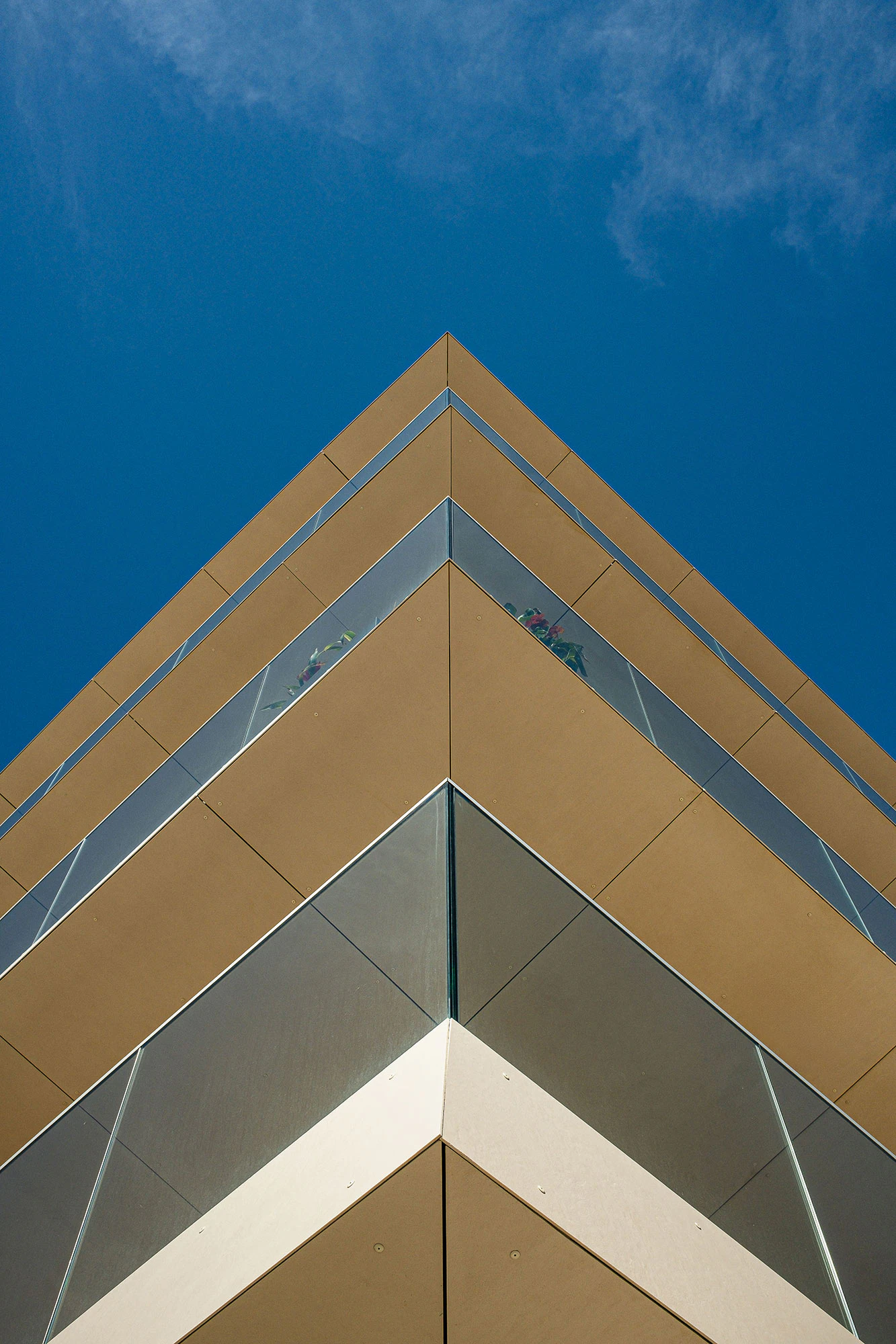 A jewel in the north of Portugal shines like a pearl thanks to Dekton ...