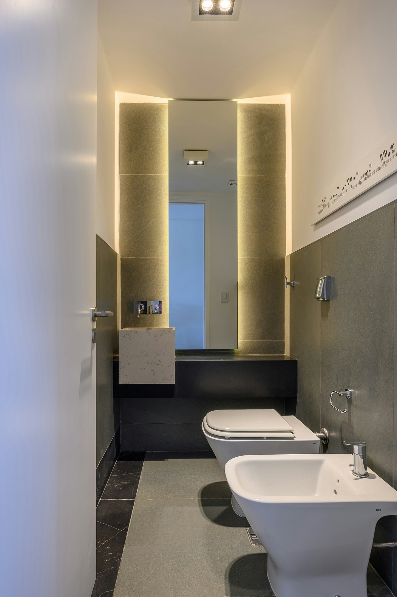 Modern Bathroom Lighting Ideas - Cosentino