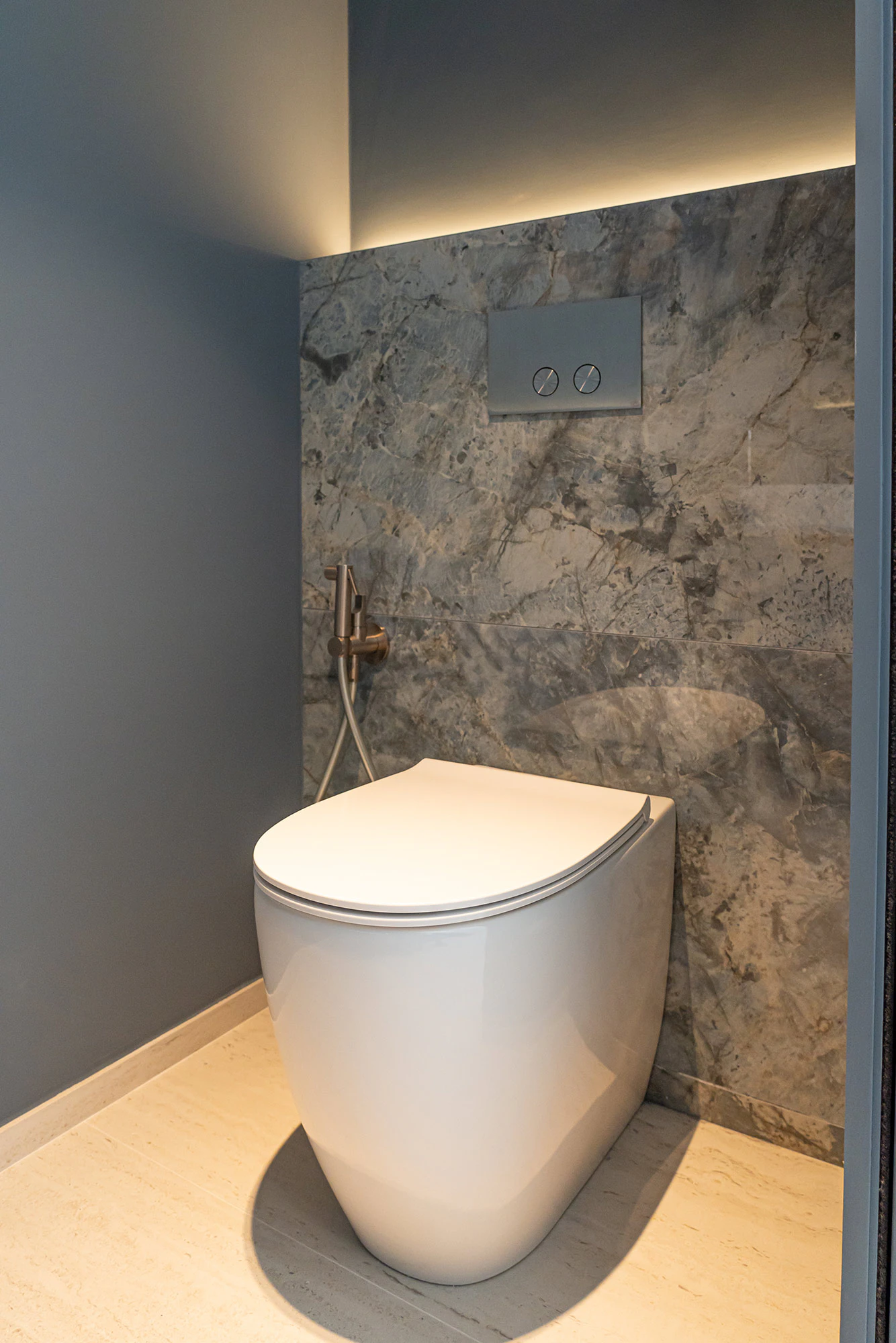 A home that embraces minimalism in a well-understood way with Dekton ...