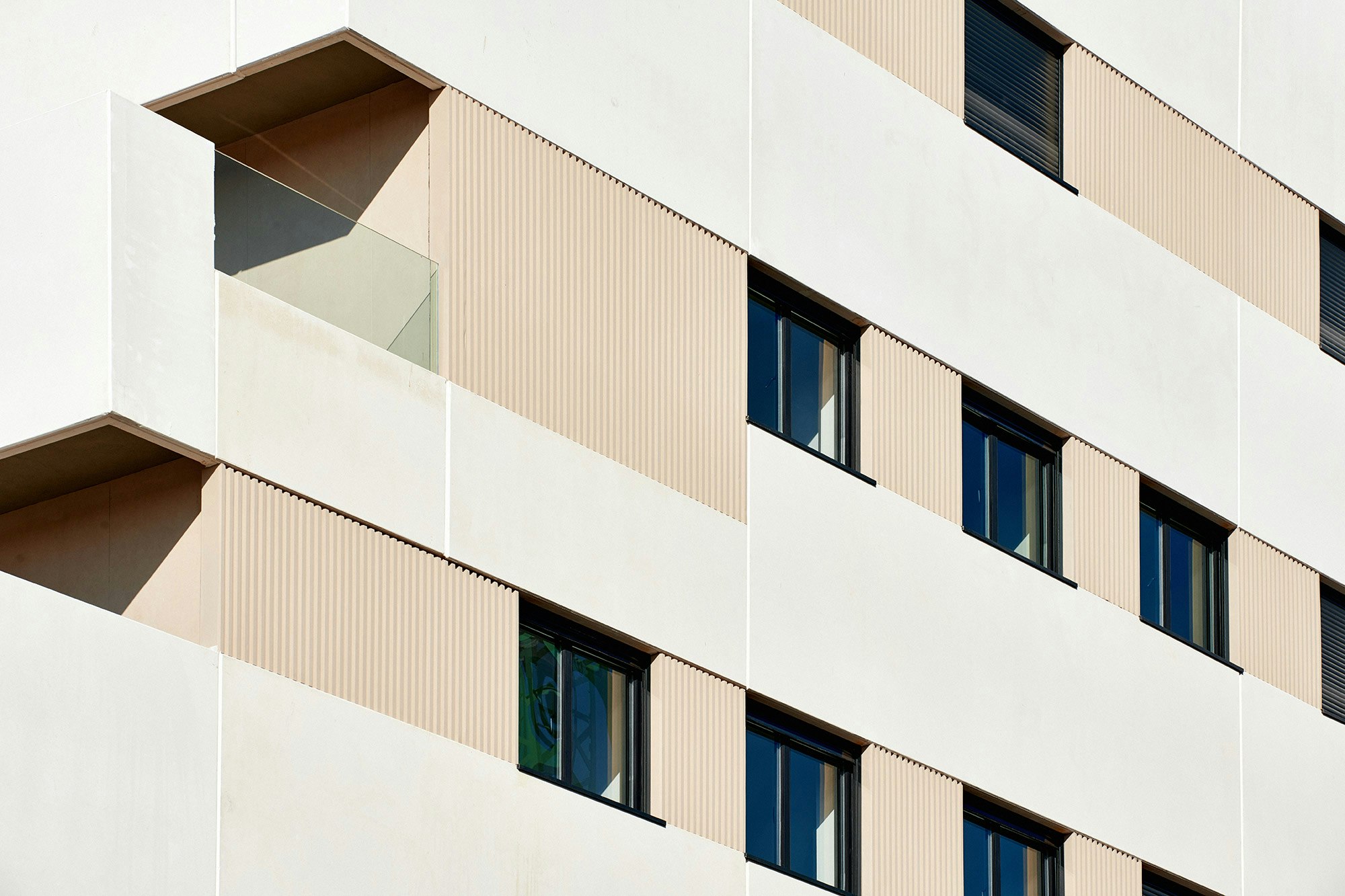 Terraces clad in Dekton to create cosy spaces in this residential ...