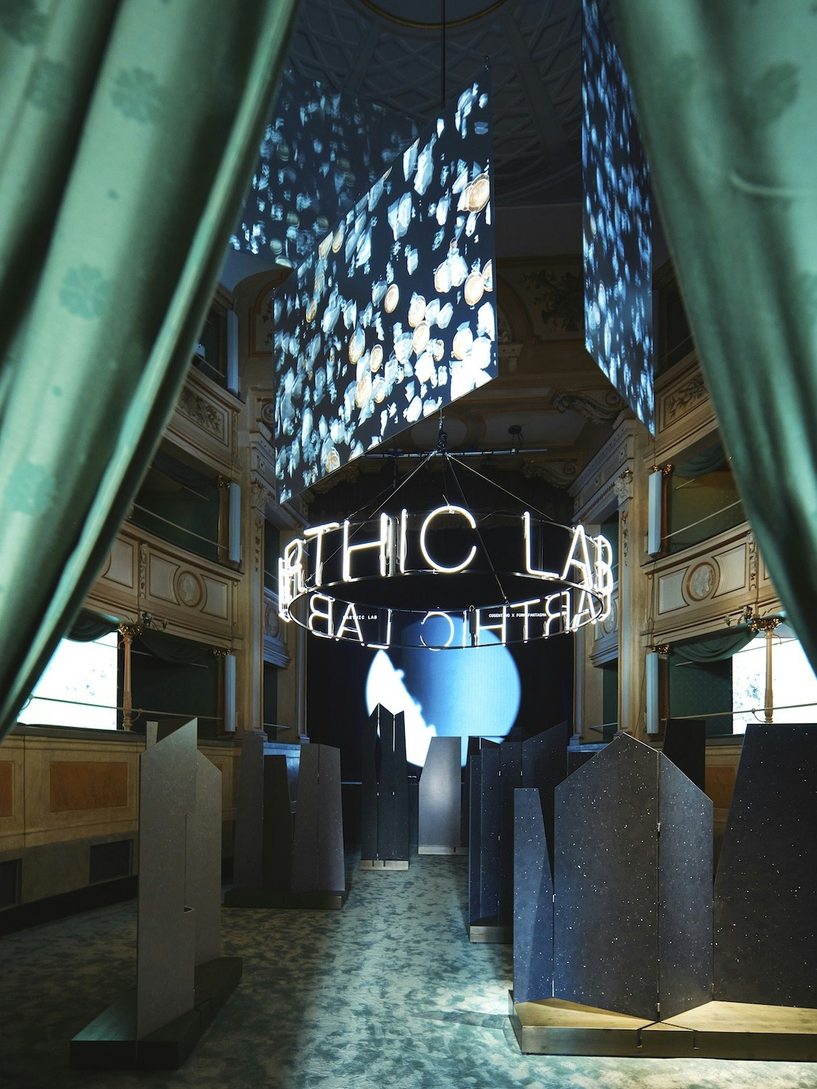 EARTHIC® LAB X FORMAFANTASMA, a journey from inside new Silestone®XM ...