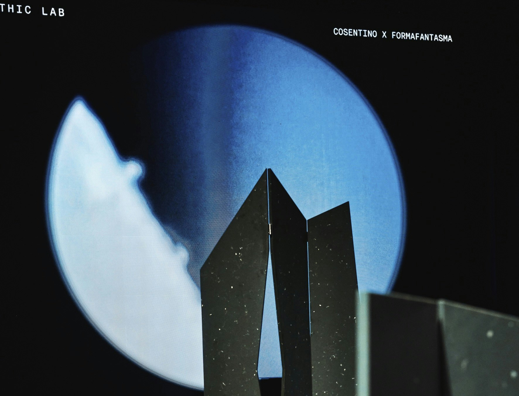 EARTHIC® LAB X FORMAFANTASMA, a journey from inside new Silestone®XM ...