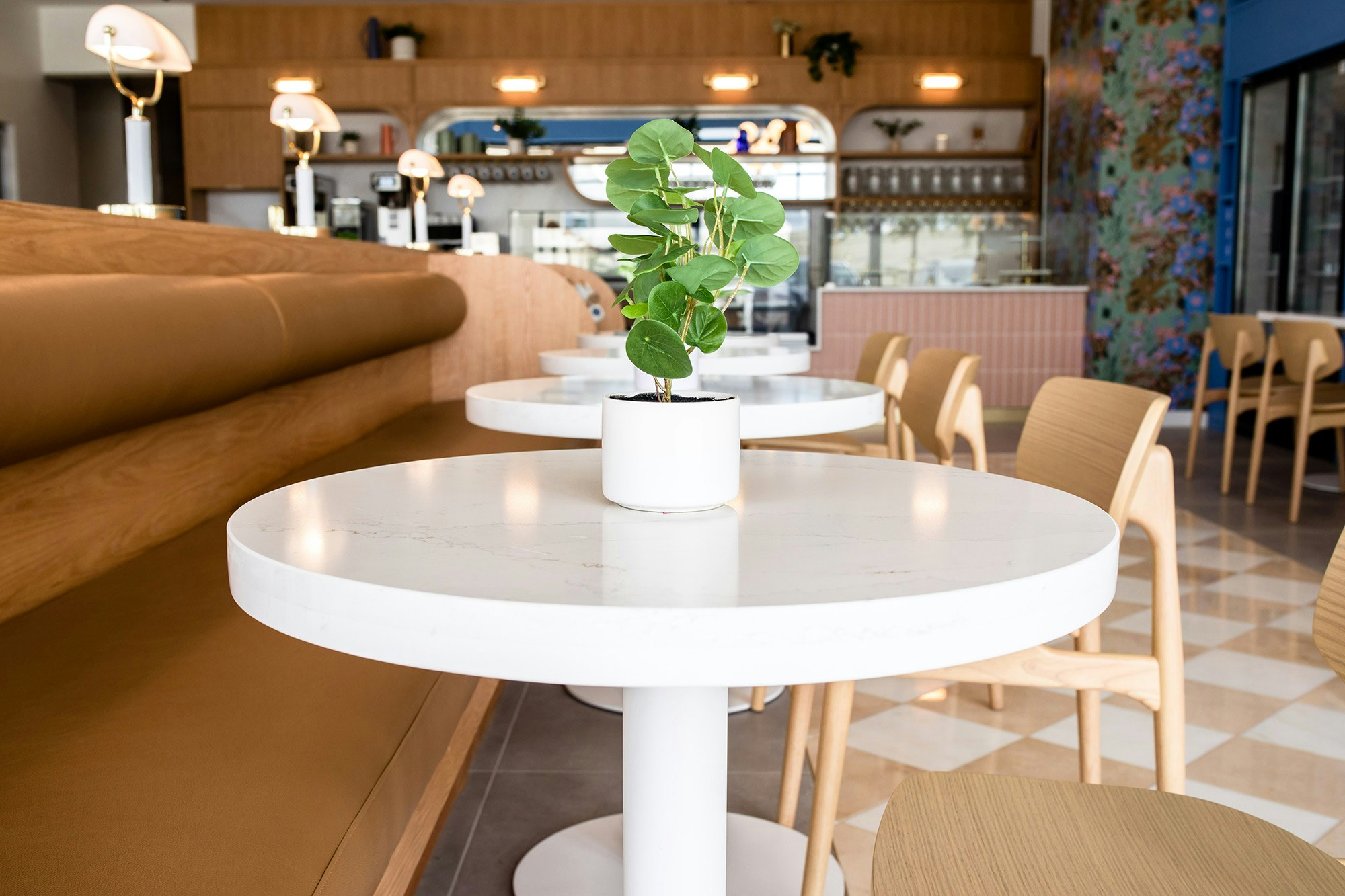 Silestone balances the design of Water Oak Cafe & Bakery designed by ...