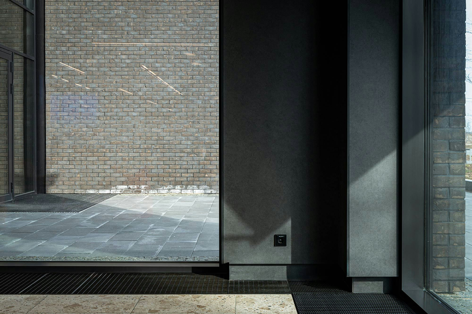 The new, polished image of the New Hanza offices in Riga - Cosentino