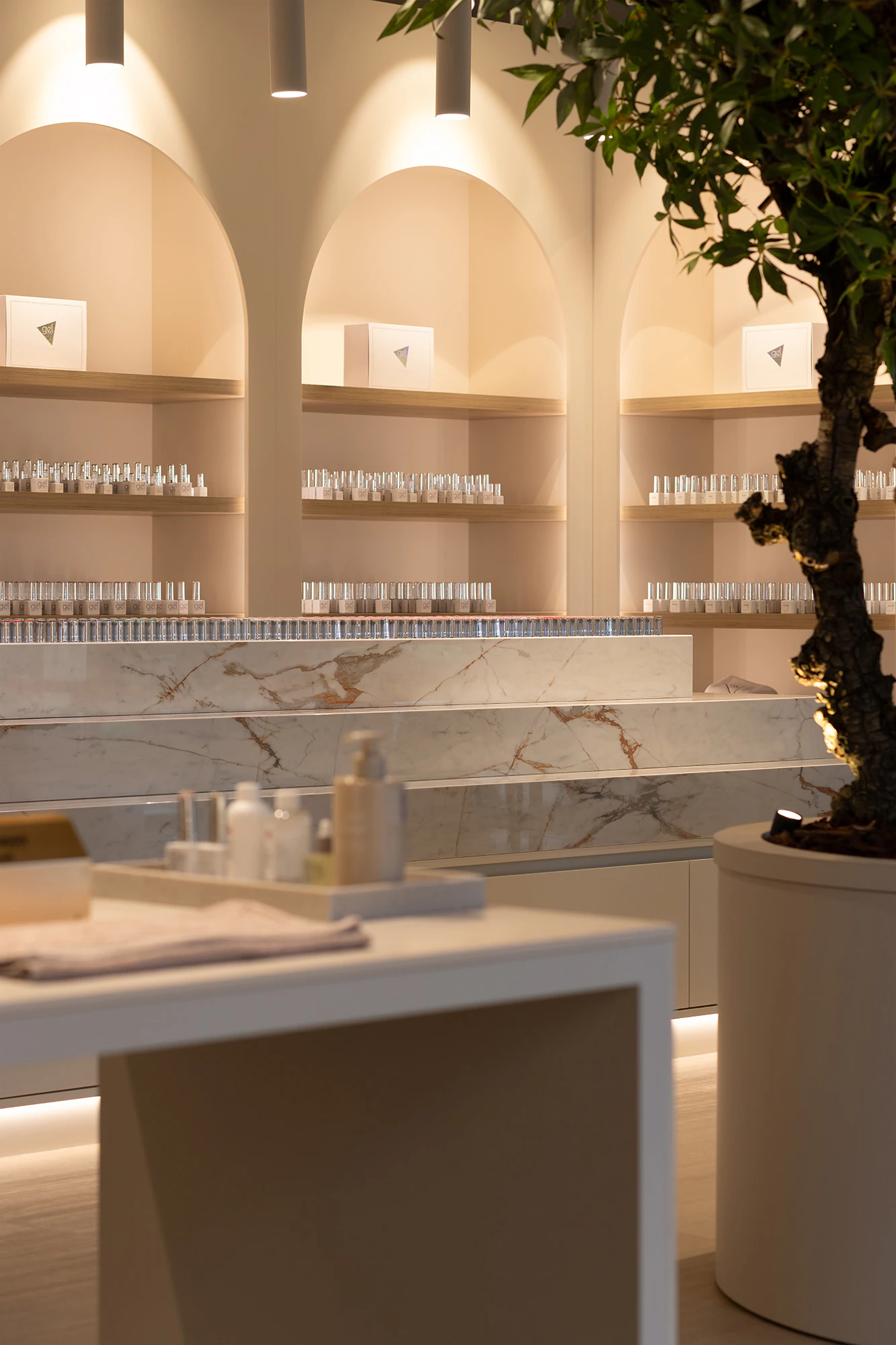 JK Beautyshop: A high-end beauty store - Cosentino
