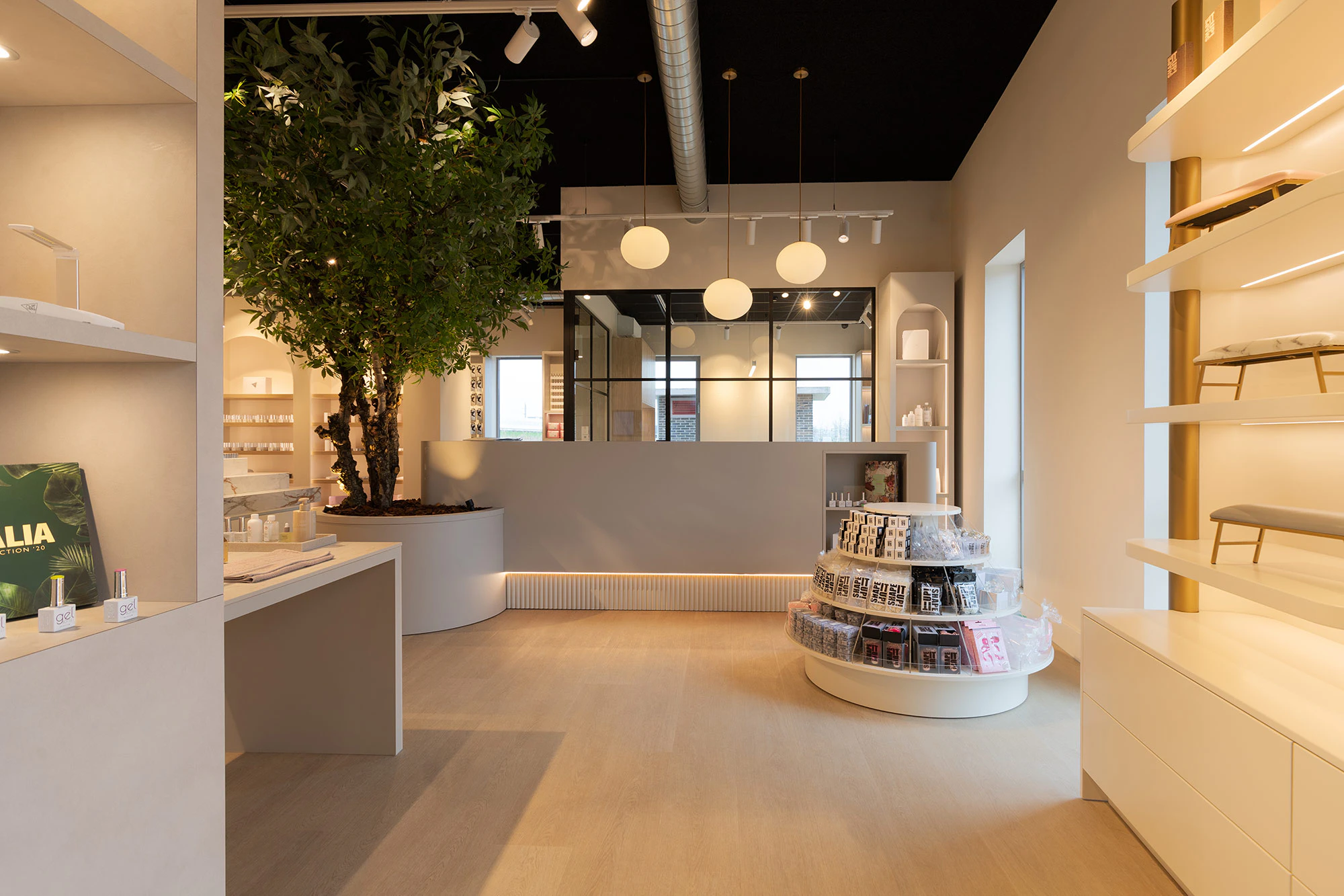 JK Beautyshop: A high-end beauty store - Cosentino