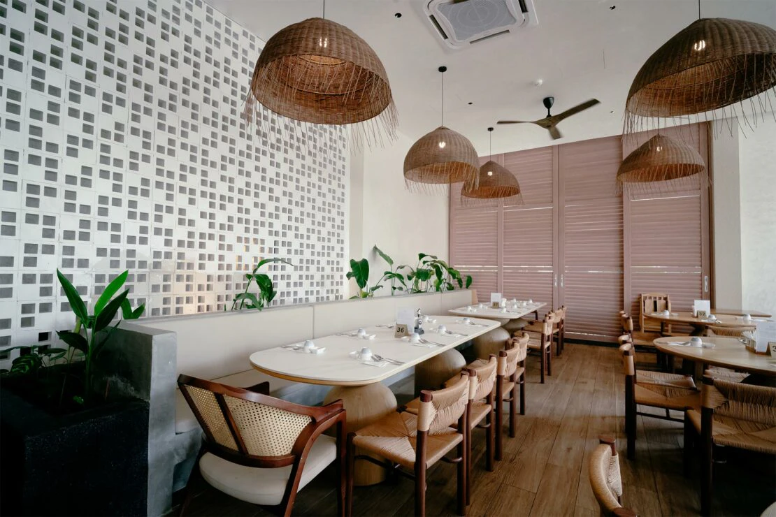 This restaurant successfully recreates an inviting coastal atmosphere ...