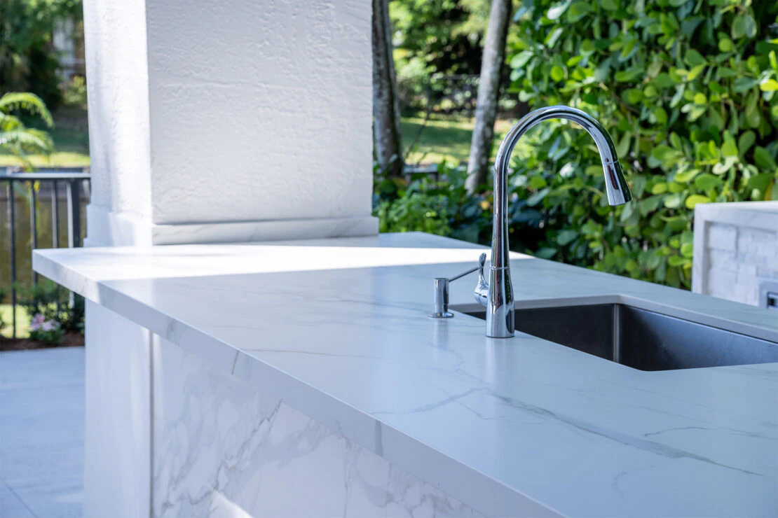 Welcome to Jill Zarin’s outdoor oasis with Dekton - Cosentino