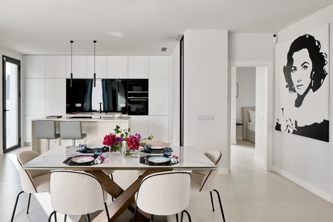 A luxurious villa defined by the contrast between Dekton Sasea and Dekton Micron - Cosentino